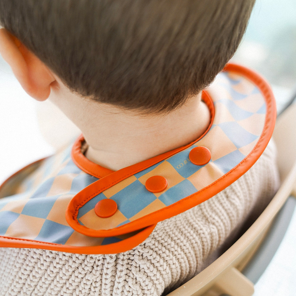 【Grech&Co】防水圍兜 粉棕條紋 | 卡樂米 COLOR me