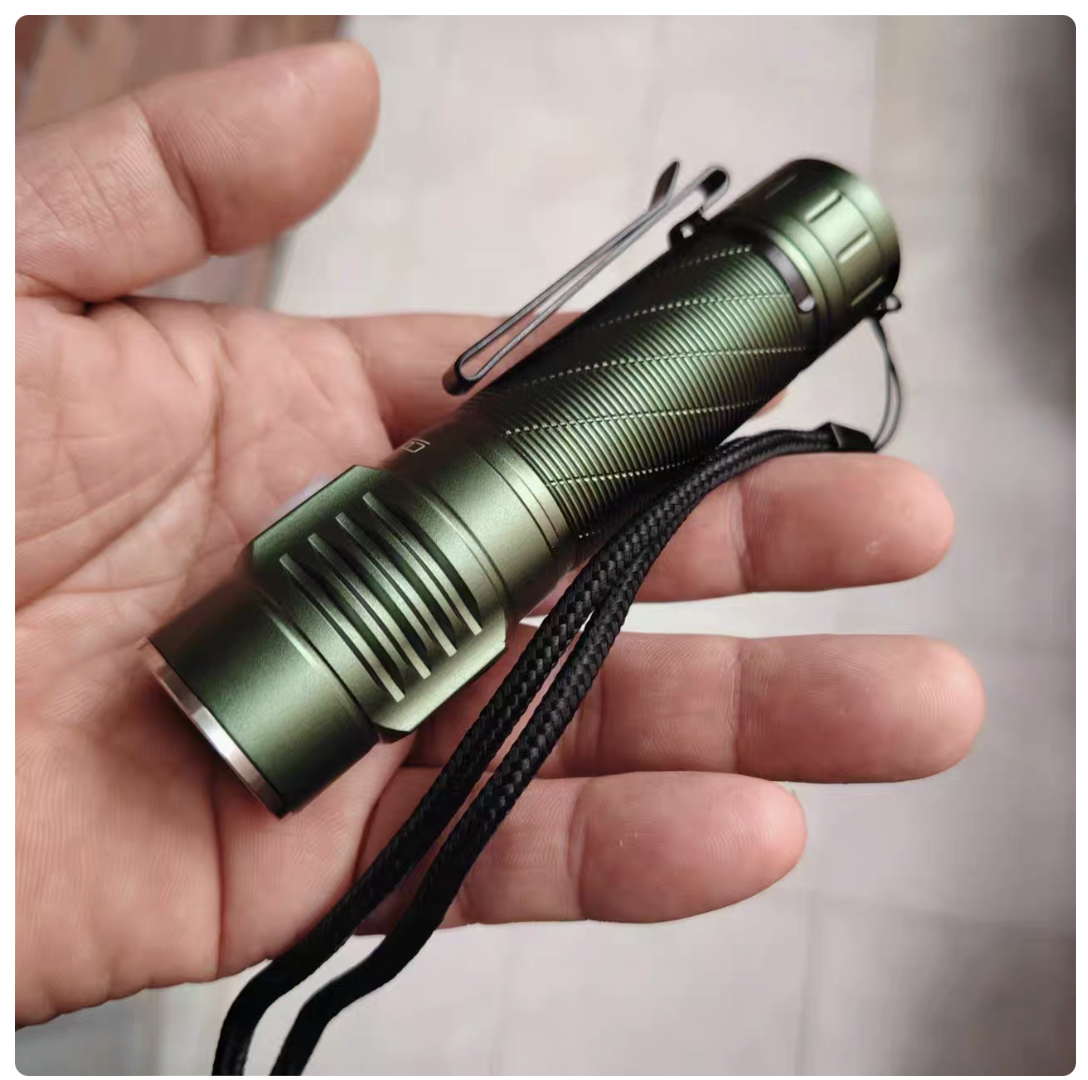 Luminus 新款聚光SFT40 LED - Convoy S21E , 使用21700 x 1,type C 充電 | 晶漢科技