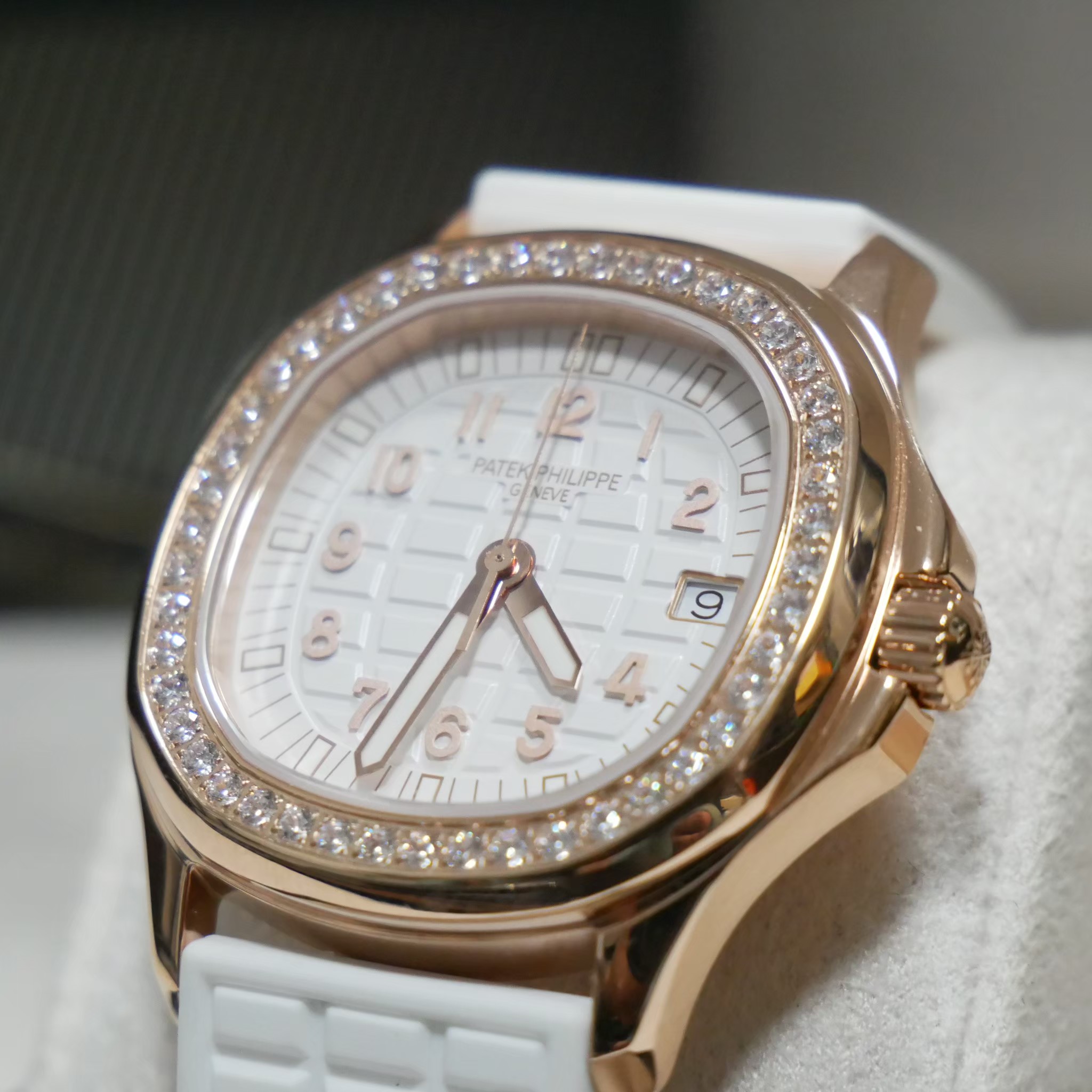 Patek Philippe 百達翡麗 PP錶 滿鑽女錶 AQUANAUT 5068R-010 | 品牌迷失【復刻名錶匯】