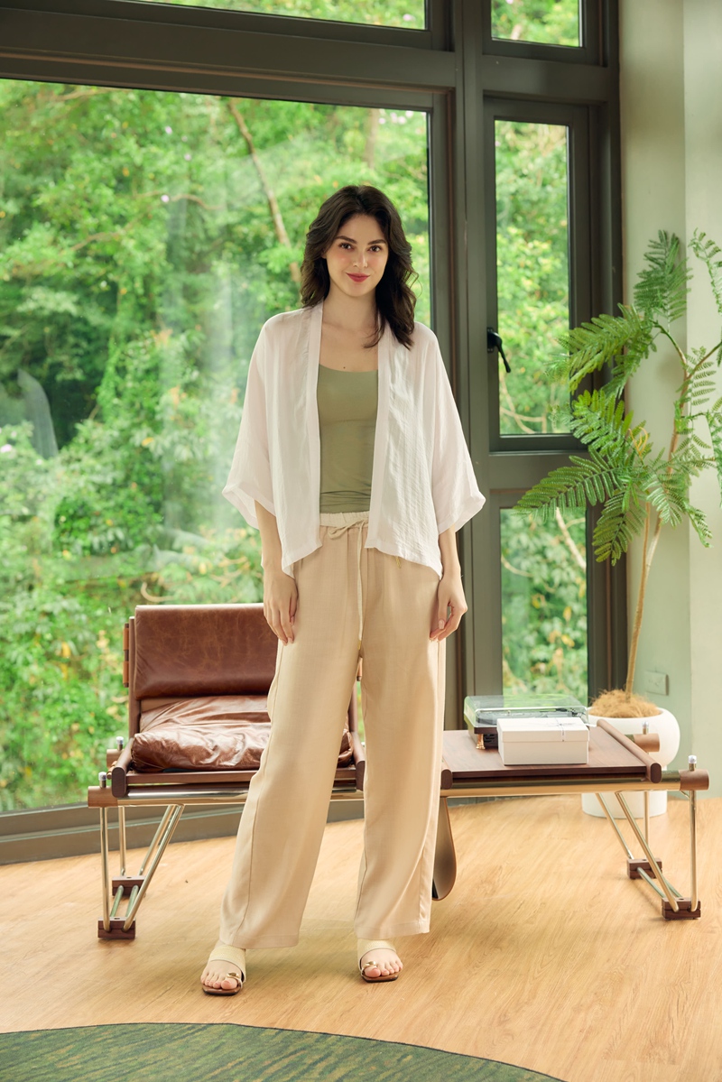 極輕防曬飄逸罩衫 4色 （現貨） | Nicoco Daily