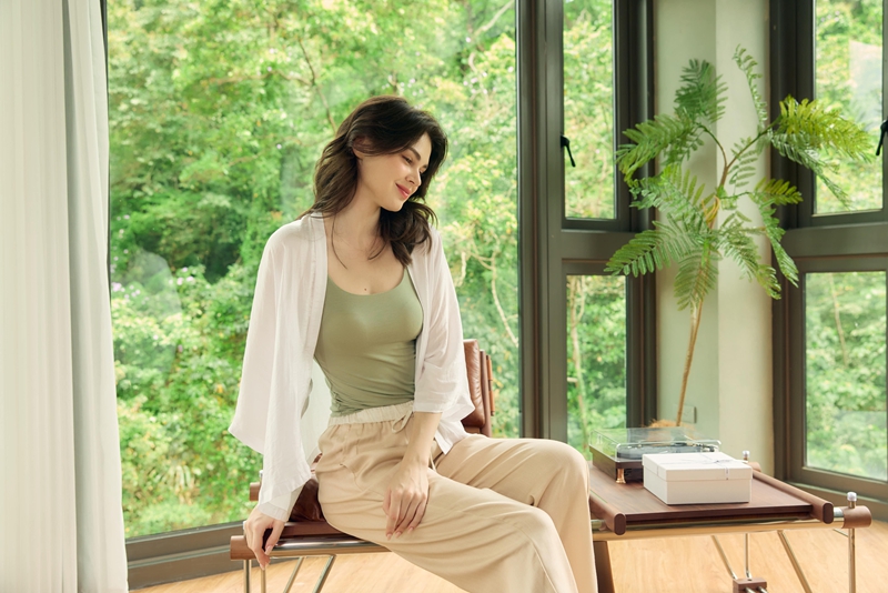 極輕防曬飄逸罩衫 4色 （現貨） | Nicoco Daily