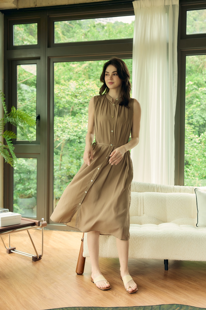 極輕涼感無袖洋裝 3色 （只剩駝/淡綠現貨） | Nicoco Daily